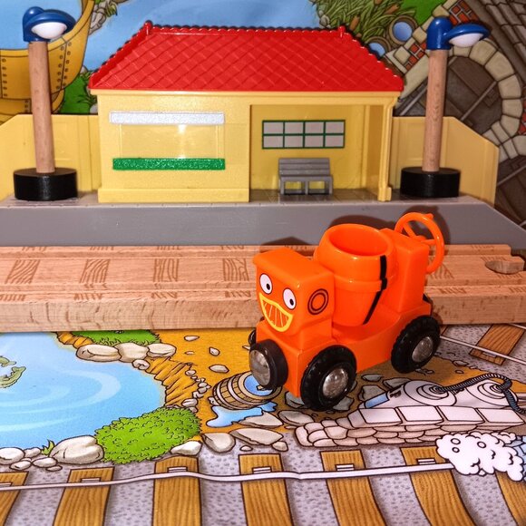 Toys | Brio Wooden Railway Train Engine Track Bob The Builder Dizzy ...